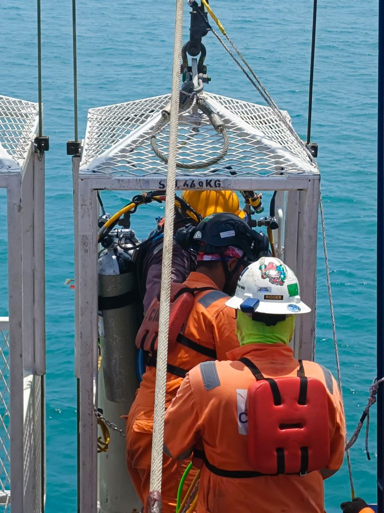 PART 2 Occupational SSBA 30 m 4 Week Courses - TMJ Commercial Diving School